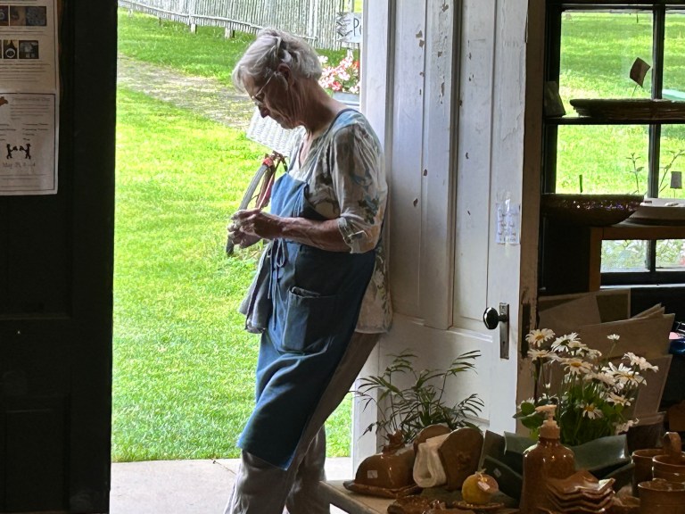 About – J Goard Pottery